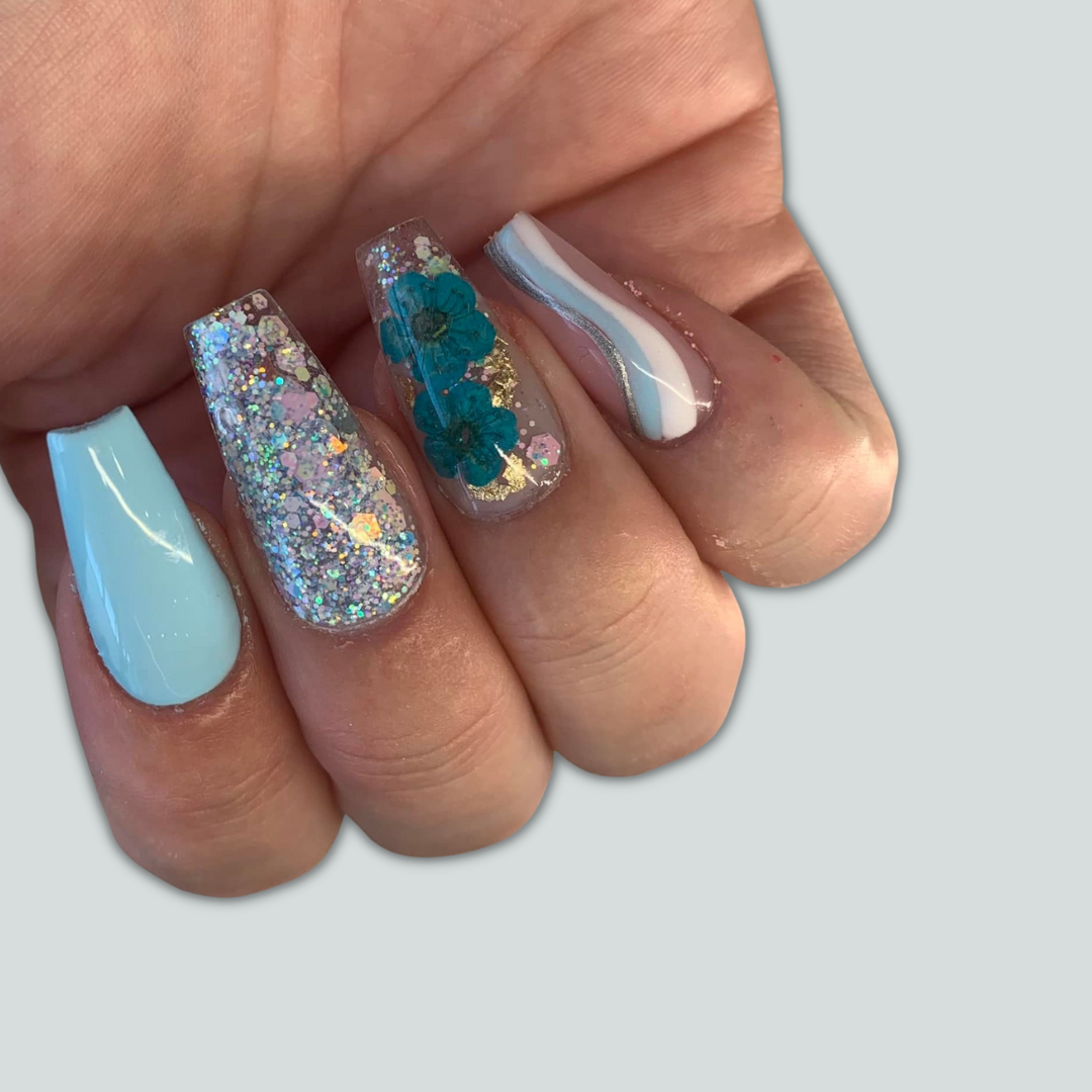 Adara – Nails Body Soul